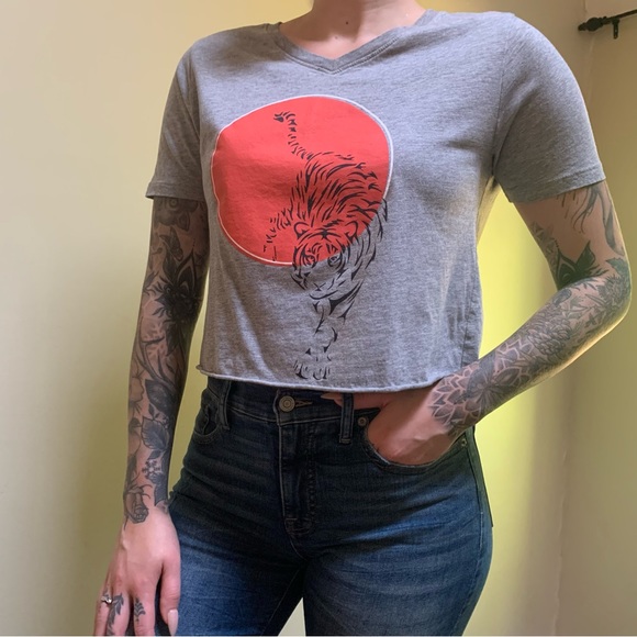 Awake | Tops | Awake Cropped Tiger Graphic Tee Shirt | Poshmark